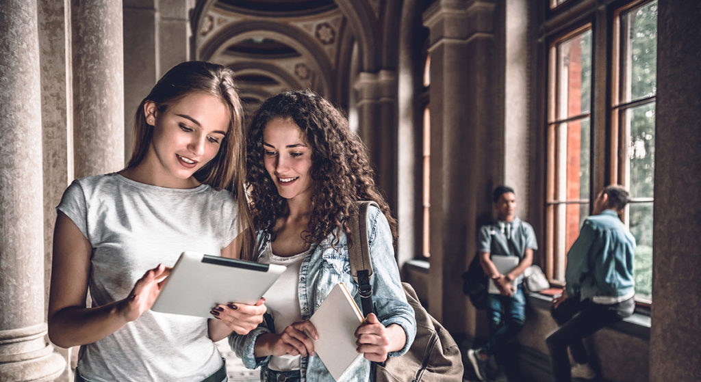 Why You Should Advertise to College Students (+ How to Win Every Time ...